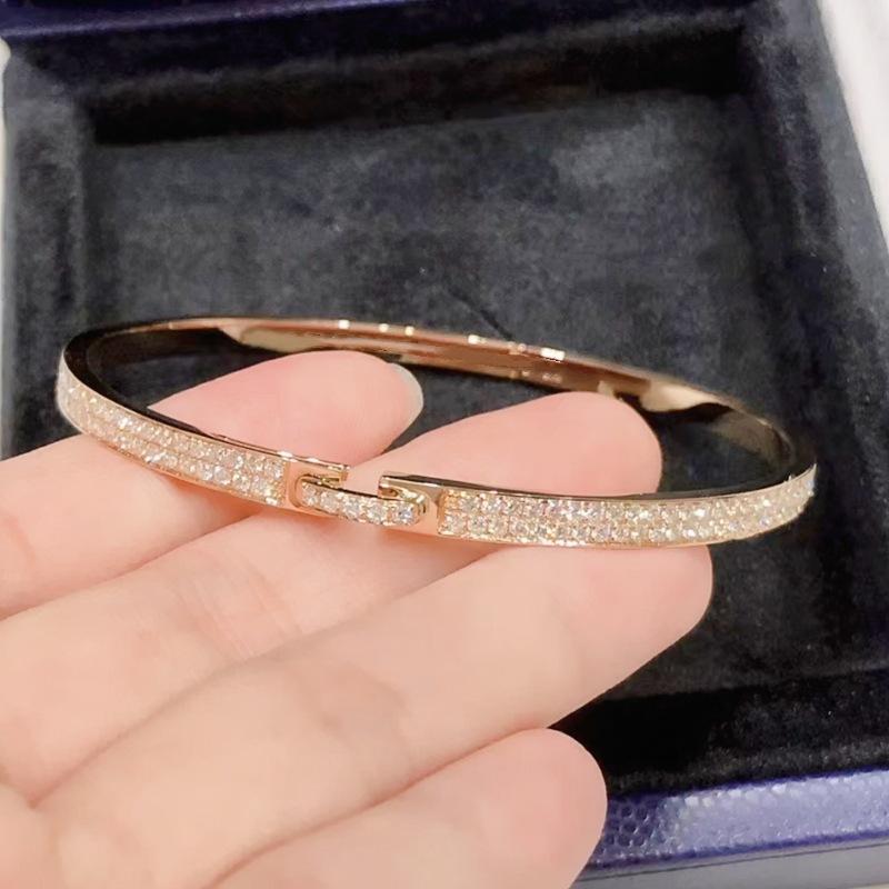 ・素材: Vゴールド・カラー: ローズゴールド フルダイヤ,ホワイトゴールド フルダイヤ,ゴールド フルダイヤ,ローズゴールド 光面,ホワイトゴールド 光面,ゴールド 光面・加工: 精密加工・デザイン要素: 円形、環形・デザイン分類: 幾何