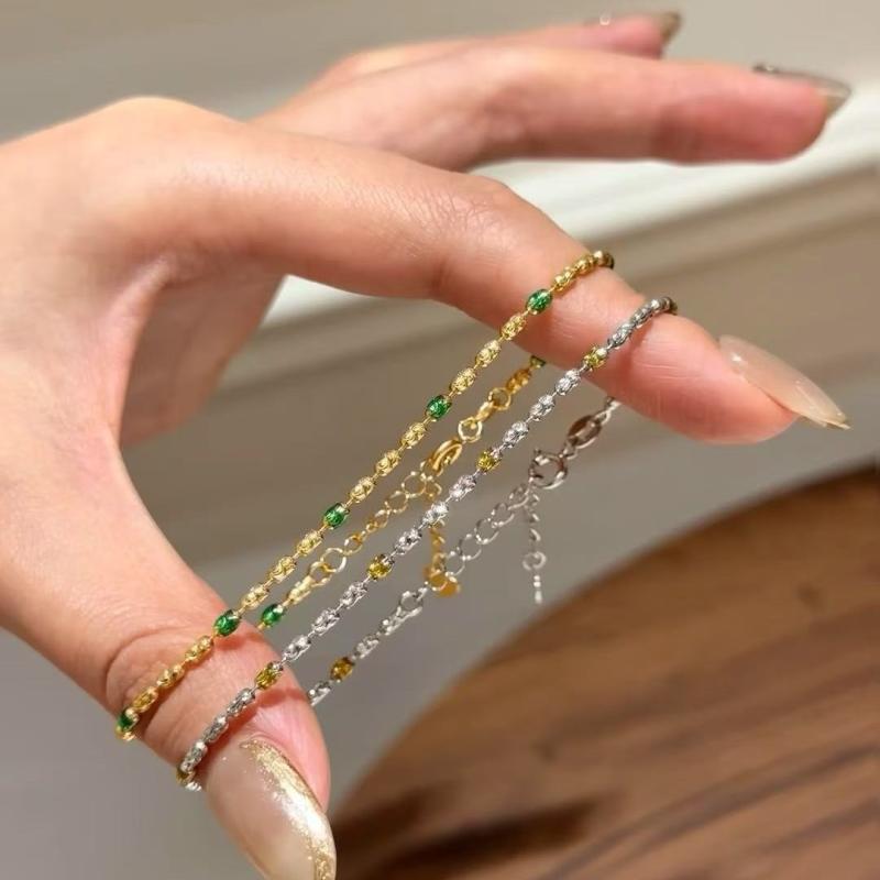 ・素材: シルバー・加工: メッキ・スタイル: 女性用・形状: ジオメトリック・色: ゴールド、シルバー・純度: 925シルバー・流行要素: オリーブ枝・風格: ライトラグジュアリー・スタイル分類: ファッショントゥーコミュート・カテゴリ:...