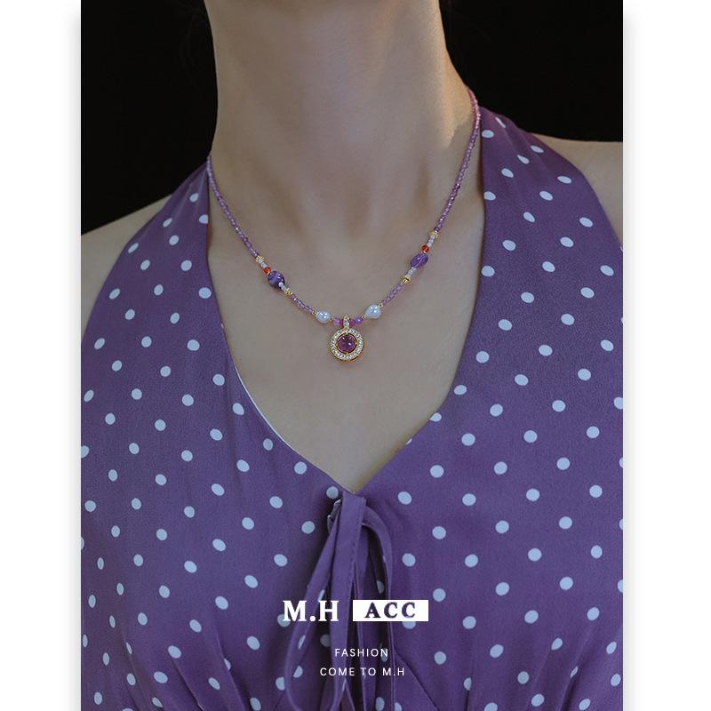 ・素材: 水晶・水晶種類: アメジスト・加工: メッキ・形状: ジオメトリック・チェーンスタイル: スタンダードチェーン・ペンダント素材: 合金・長さ: 41-50cm・色: 紫・流行要素: 円形・スタイル: リゾート・重量: 7.5g・ス...