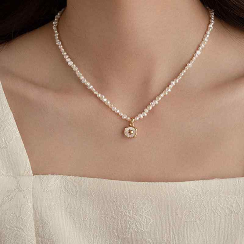 ・素材: 混合素材・加工: メッキ・形状: U字型,ジオメトリック型・チェーンスタイル: 鎖骨チェーン・ペンダント素材: 混合宝石インセット・長さ: 41cm-50cm・色: ゴールド・スタイル: 韓国風・スタイル分類: 清新スイート・対象...