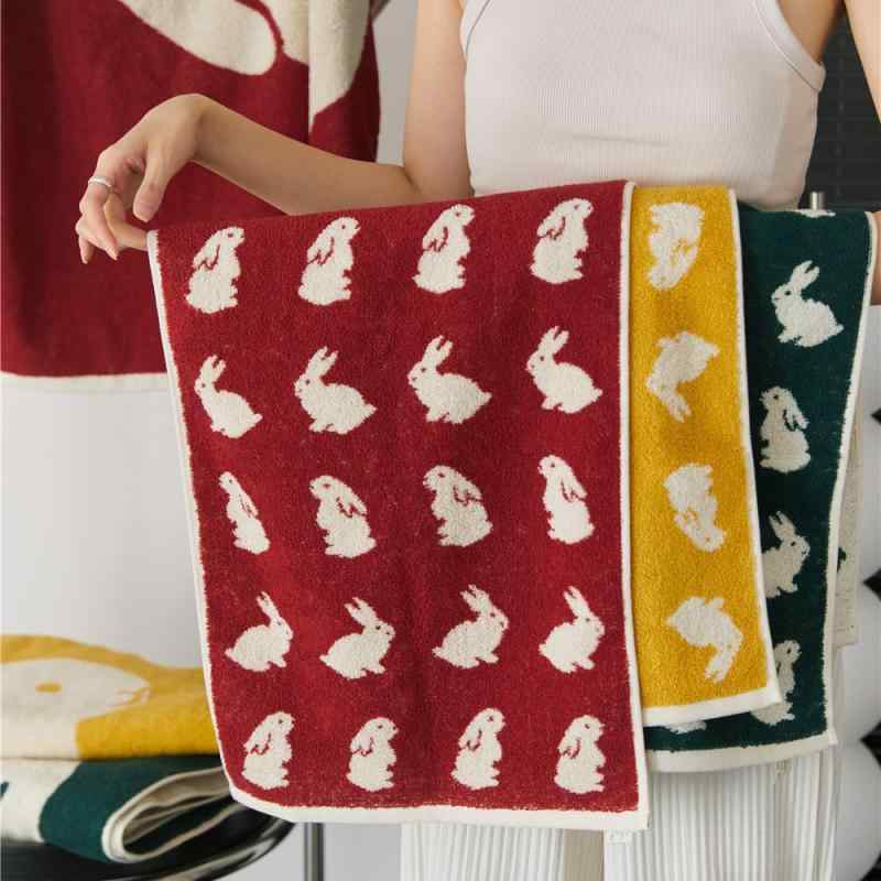 ・素材: コットン100%・糸番手: 32S・加工: 提花・生地重量: 200g以上・カラー: イエロー,グリーン・種類: タオル/フェイスタオル