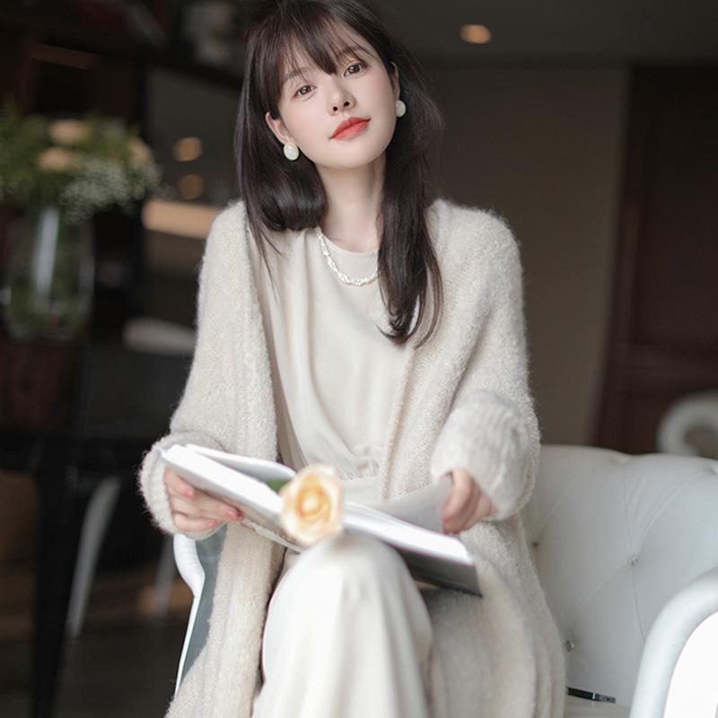 ・生地: ウール・柄: 無地・組み合わせ: 単品・シルエット: ルーズ・袖スタイル: ストレート・襟型: ポロカラー・袖丈: 長袖・カラー: ベージュ・サイズ: S,M,L,XL・ウール含有率: 30%以下・前立て: シングルブレスト