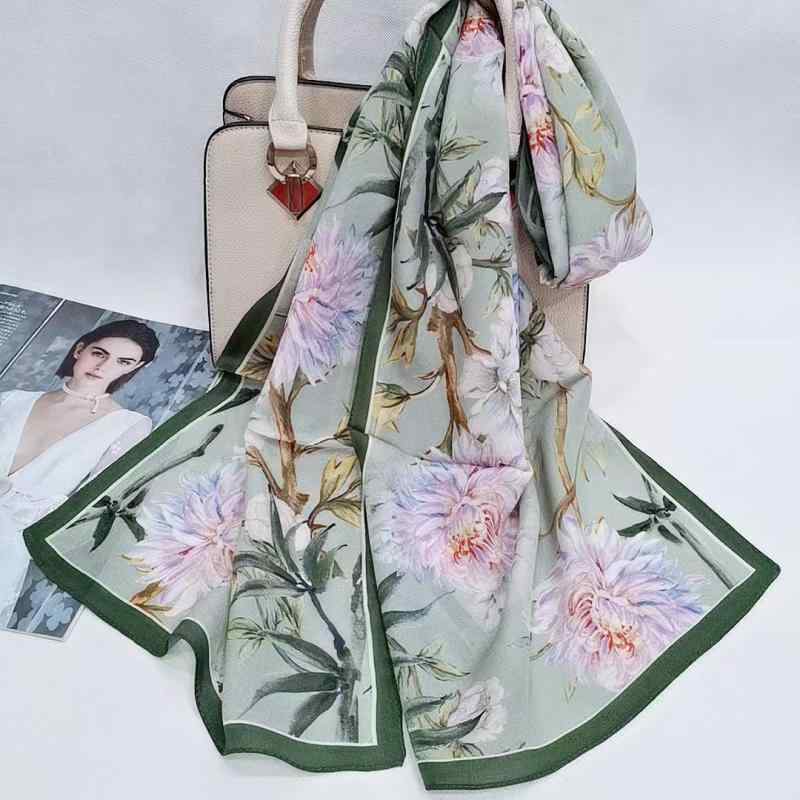 ・素材: シルク100%・織り方: ダブルクレープ・加工: プリント・サイズ: 35×140cm・丈: ミドルロング・カラー: 牡丹柄01,雅花開02,青緑牡丹03,淡悠揚04,錦瑟漣漪05,柿如意06,清幽淡雅07,藍海雅致08,水墨竹林...