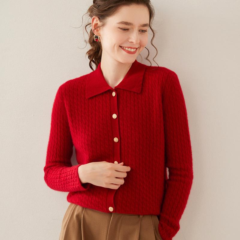 ・タイプ: カーディガン・シルエット: レギュラー・着丈: ミディアム (50-65cm)・襟型: ポロ襟・袖型: スタンダード・袖丈: ロング・厚み: 中厚・ディテール: リブ・加工: マーセライズ・カラー: ブルー,パープル,キャメル,...