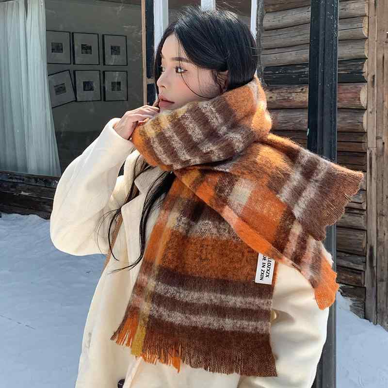 ・編み方: 経編・流行要素: フリンジ、チェック、ブロック・機能: 保温・丈: ノーマル・カラー: ライトブルー、赤・長さ: 185×55cm・主素材: ポリエステル・主素材含量: 96%以上・生地: キャッシュミア風・スタイル: 万能、優...