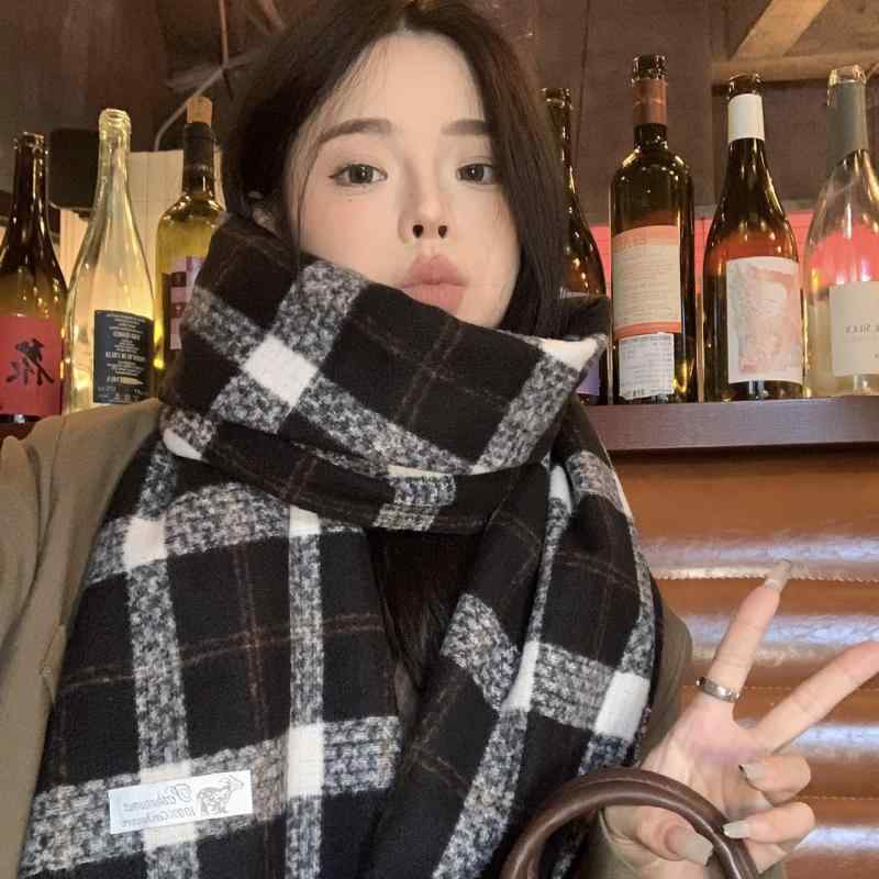 ・編み方: 経編・機能: 保暖・款式: 中長丈・色: ブラック、ベージュ・長さ: 200×65cm・素材: ポリエステル・スタイル: 個性スタイル・加工: 梭織・サイズ: 200×65cm・流行要素: ジオメトリック