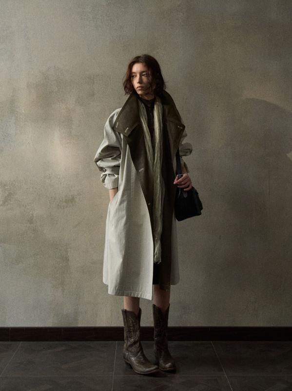 ・主素材成分: コットン 50-70%・副素材成分: ナイロン 30-50%・厚み: 中厚・版型: スタンダード・着丈: ロング (100cm超)・襟型: ラペル・袖丈: 長袖・袖型: ストレート・前立て: ワンボタン・カラー: ベージュ,...