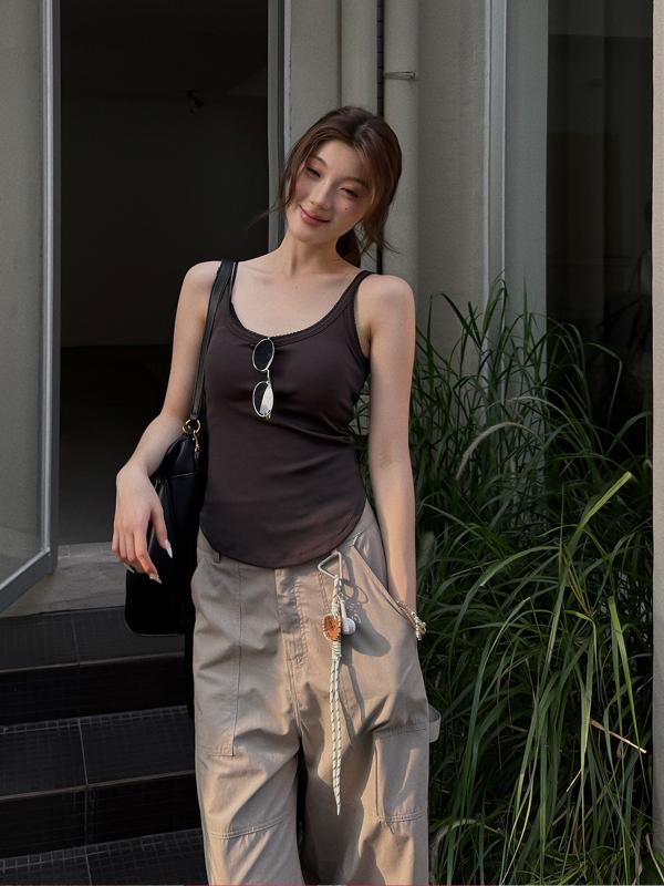 ・スタイル: プルオーバー・シルエット: スリム・丈: 超短(≤40cm)・柄: 無地・素材: コットン・カラー: ブラック,ホワイト・サイズ: 38,40・コットン含有率: 90%-95%・対象: 女性・伸縮性: 微弾力