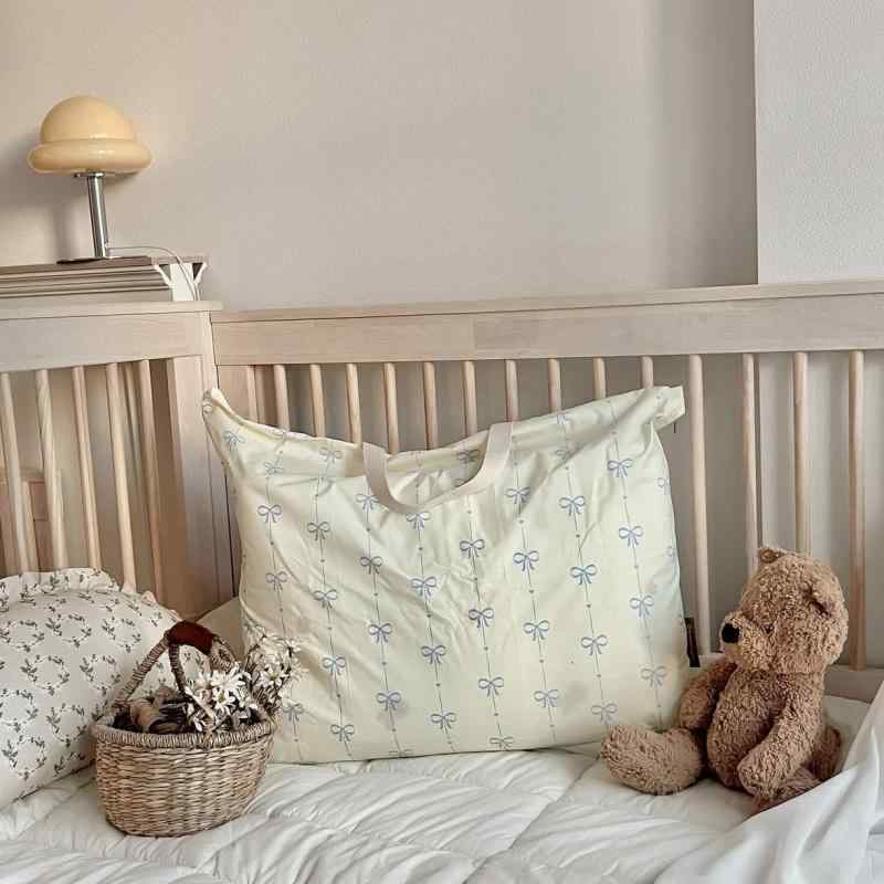 ・形状: 手提げ式・素材: ポリエステル・色: ホワイト・用途: 旅行用・収納対象: 化粧品、雑物、衣物、洗漱用品・収納シーン: 旅行収納、化粧収納、寝室収納