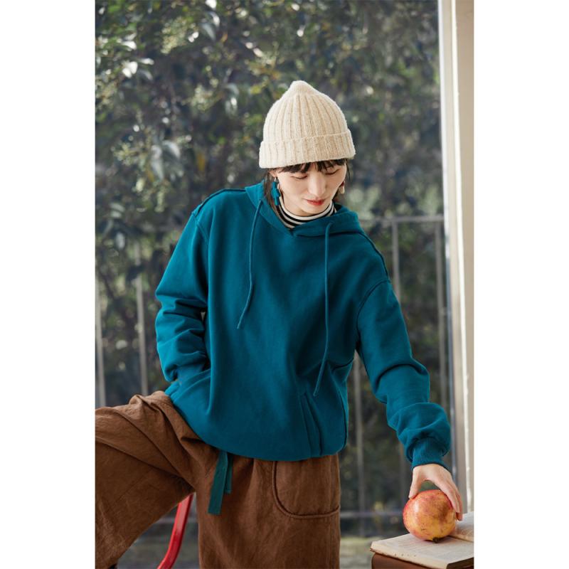 ・柄: 無地・デザイン: プルオーバー・シルエット: ゆったり・セット内容: 単品・着丈: 普通 (50cm超65cm以下)・袖丈: 長袖・袖型: 標準・襟型: フード・厚み: 厚手・加工: 起毛・主素材: オーガニックコットン 95%以上...