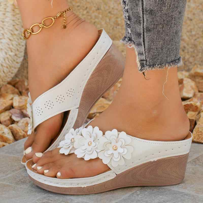 ・カラー: ブルー,ホワイト,ゴールド,シルバー・サイズ: 36,37,38,39,40,41,42,43・タイプ: 人字型・靴面素材: PU・スタイル: カジュアル・靴先形状: 丸トゥ・靴底素材: ラバー・内側素材: PU