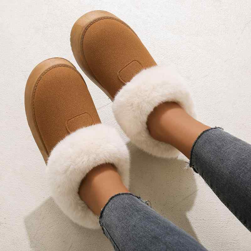 ・アッパー素材: 牛革スエード・アウトソール素材: PVC・ライニング素材: 合成ファー・インソール素材: 合成毛・トゥ形状: ラウンドトゥ・ヒール形状: 厚底・ヒール高: 4.5cm・開口深さ: 12cm・筒高: 6-7cm・スタイル: ...