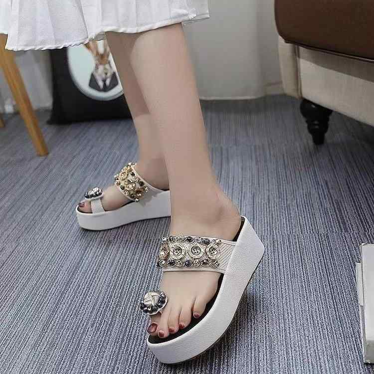 ・カラー: ホワイト,ブラック・サイズ: 35,36,37,38,39,40・表素材: PU・つま先形状: ラウンドトゥ・スタイル: カジュアル・ソール素材: ゴム・着用方法: スリッポン・裏地素材: マイクロファイバー・重量: 約400g