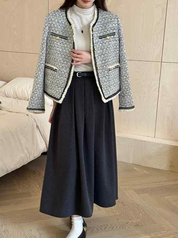 ・素材: ポリエステル95%以上・生地: ツイード・パターン: コントラストカラー・厚み: 中厚・フィット: レギュラー・着丈: 50-65cm・襟型: ラウンドネック・袖丈: 長袖・袖型: 通常袖・加工: 手起毛・サイズ: S,M,L・前...