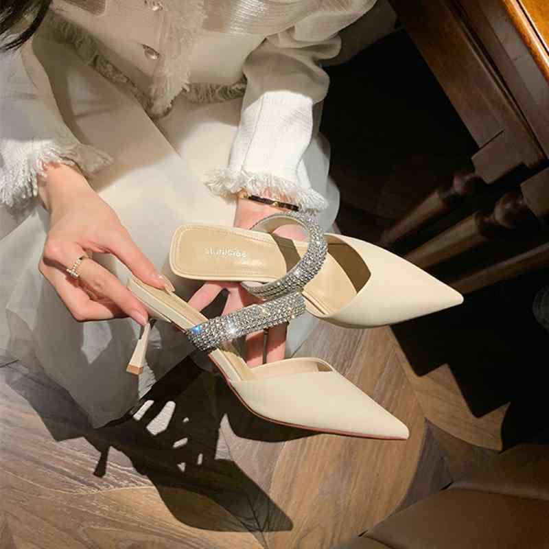 ・カラー: ブラックスエード, ミルクホワイトレザー・ヒール高: 6cm・サイズ: 34,35,36,37,38,39,40・アッパー素材: 合成皮革・タイプ: ストラップサンダル・スタイル: プリンセス・つま先形状: ポインテッドトゥ・ソ...