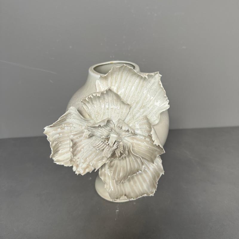 ・素材: 白磁・サイズ: 高24cm、幅20cm・スタイル: 中華風