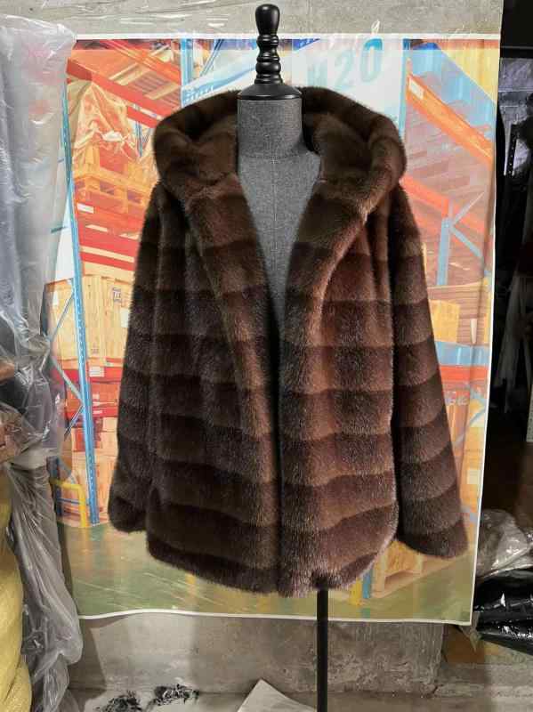 ・着丈: 中長款 (66-80cm)・サイズ: フリーサイズ・バスト: 110cm・袖丈: 長袖・襟型: フード・袖型: 通常袖・対象年齢: 成人・対象性別: 女性・素材名: スパンデックス・主素材: スパンデックス