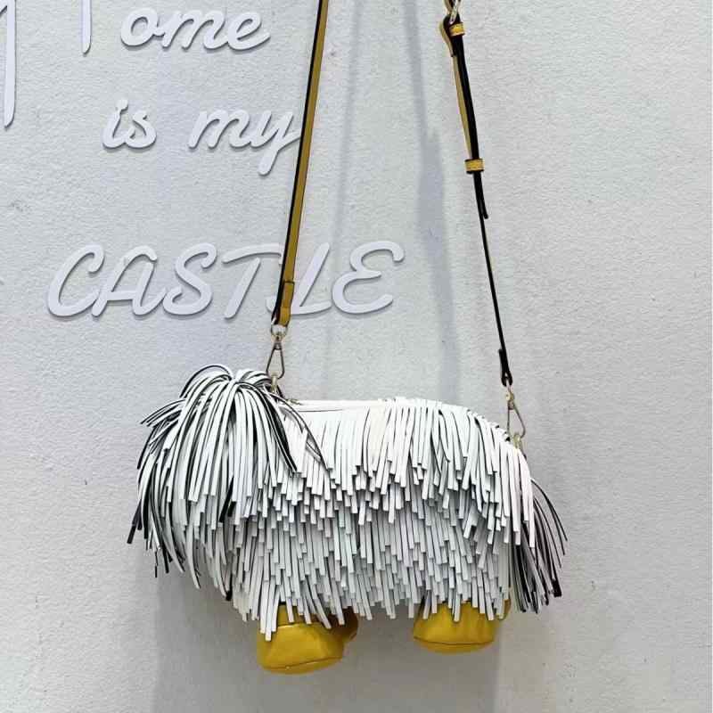 ・カラー: ホワイト、ピンク、ブラック、ゴールド・スタイル: ストリート・素材: PU・形状: 異形・サイズ: 小・装飾: フリンジ・裏地: ポリエステル・開閉: ジッパー・内部構造: カードポケット・硬さ: 中・ストラップ数: 1本・使用...