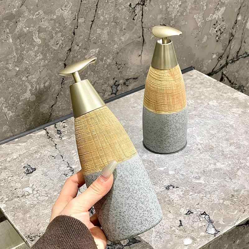 ・色: グレー・ブラウン・形状: 円錐形・種類: 乳液器・セット: 1個装,2個装