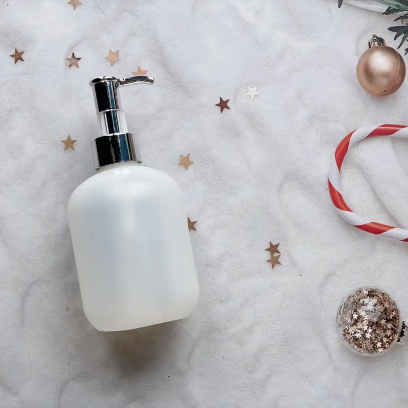 ・素材: プラスチック・容量: 250ml・箱装数量: 200・色: ホワイト・重量: 35g