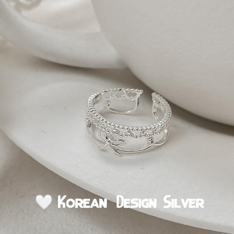 ・種類: 開口式・素材: シルバー・デザイン: 蝶結・加工: メッキ・スタイル: リング・カラー: シルバー・サイズ: 開口可調節・スタイル: シンプル・純度: 925シルバー・スタイル分類: ファッション通勤・カテゴリ: ハンドアクセサリ...