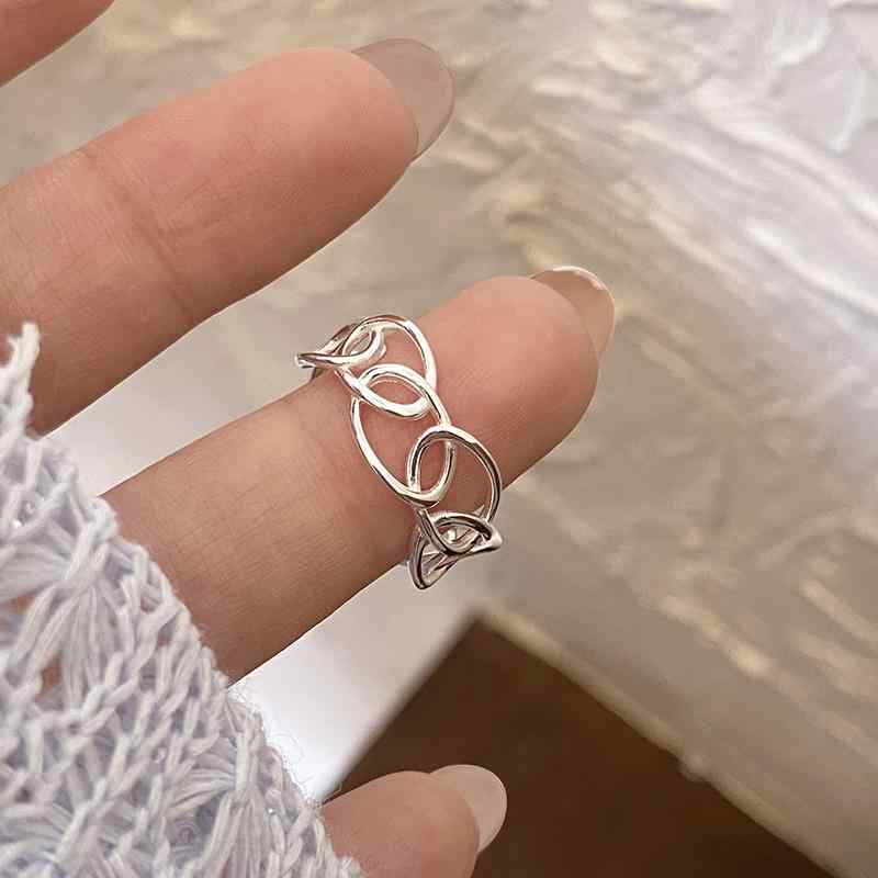 ・素材: 925シルバー・形状: 幾何型・加工: メッキ・色: シルバー・サイズ: 開口可調節・スタイル: シンプル・適用: 女性用・流行要素: 楕円、線条、幾何