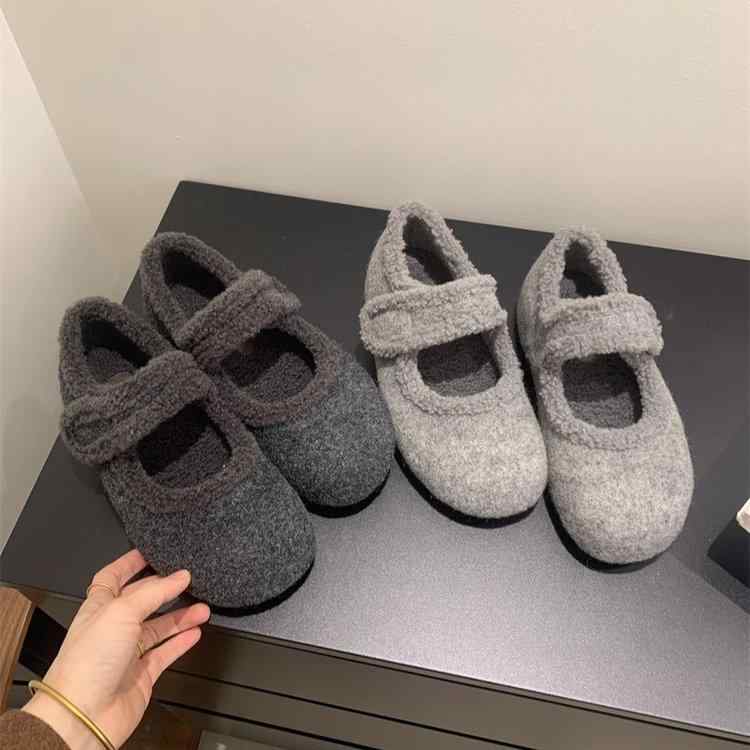 ・ヒール高: フラット・パターン: 無地・トゥ形状: ラウンドトゥ・流行要素: インサイドハイ・対象性別: 女性・アッパー素材: スエード・スタイル: レトロ・ソール素材: ラバー・ライニング素材: コットン・アンクル高: ローカット・ヒー...