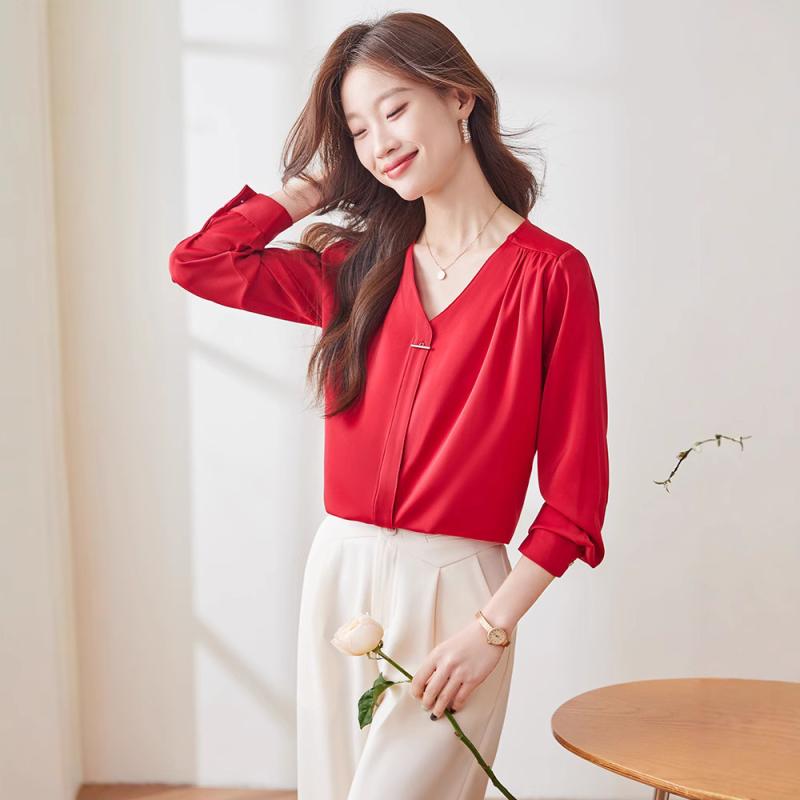 ・素材: ポリエステル (90-95%), スパンデックス (30%未満)・柄: 無地・スタイル: プルオーバー・袖丈: 長袖・加工: 非アイロン・フィット: 標準・着丈: ミドル (50-65cm)・ネック: Vネック・袖型: 標準袖・要...