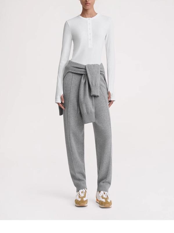 ・素材: コットン95%以上・柄: 無地・スタイル: プルオーバー・袖丈: 長袖・加工: リブ・シルエット: スリム・着丈: 普通・首元: クルーネック・袖型: 通常袖・カラー: ブラック,ホワイト,グレー・サイズ: XS,S,M,L