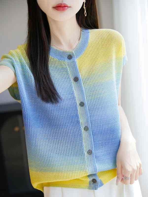 ・素材: ウール 30-50%・パターン: 3D効果・款式: カーディガン・袖丈: ショートスリーブ・加工: ボタン,カラーブロック・フィット: ルーズ・着丈: 50-65cm・襟型: クルーネック・袖型: パフスリーブ・色: グラデーショ...