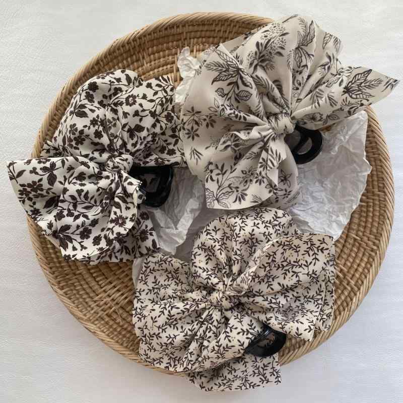 ・素材: 布・加工: 手作業・タイプ: つかみクリップ・デザイン要素: 蝶結び・スタイル: 韓国風・スタイル分類: 清新甘美・カテゴリ: ヘアアクセサリー・対象: 女性用・要素分類: 形状・パターン