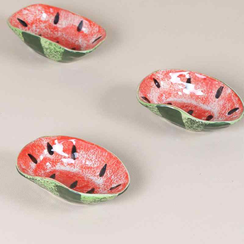 ・素材: 陶器・柄: 果物・スタイル: 可愛・形状: 不規則・電子レンジ対応: 可・用途: コーヒー、紅茶、他・表面加工: 釉下彩・色: 西瓜