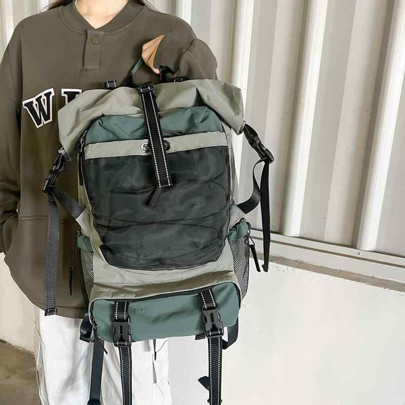 ・カラー: ブラック,グリーン・適用性別: ユニセックス・素材: ナイロン・スタイル: アーバンシンプリー・容量: 20-35L・機能: 軽減負荷・対応PCサイズ: 38.1cm・柄: 無地・裏地素材: ポリエステル・流行要素: ステッチ・...