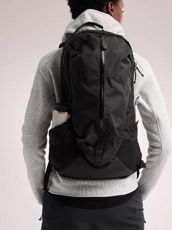 ・色: ブラックイエロー引き手,全ブラック,ブラックイエロー,ブラックグレー,ブラックグリーン・サイズ: 53・素材: ナイロン・スタイル: ストリート・容量: 20-35L・機能: 防水・PC収納サイズ: 40.64cm・パターン: 無地...