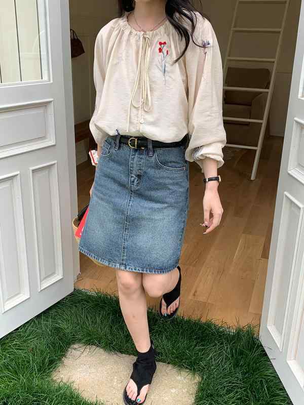 ・素材: 麻 95%以上・柄: 無地・袖丈: 長袖・加工: 刺繍・シルエット: ルーズ・着丈: 普通 (50cm超65cm以下)・襟型: クルーネック・袖型: セットインスリーブ・色: ベージュ, オフホワイト・サイズ: S,M,L・スタイ...