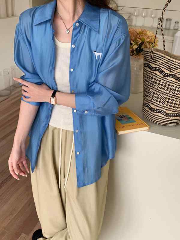 ・メイン生地成分: テンセル（リヨセル繊維）50%以上70%未満・サブ生地成分: アセテート繊維30%以下・柄: 無地・袖丈: 長袖・加工: パッチワーク/継ぎ接ぎ・シルエット: レギュラーフィット・着丈: 中長丈(65cm超80cm以下)...