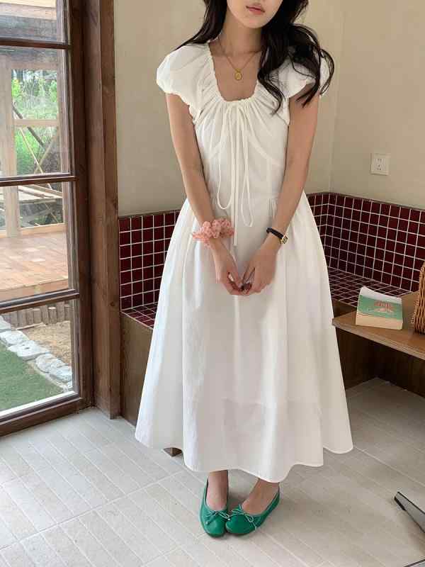 ・素材: コットン混紡・パターン: 無地・加工: ステッチ・スカート丈: ロング・スカート型: Aライン・ネック: ラウンドネック・スリーブ: パフスリーブ・スリーブ丈: ショート・ウエスト: ハイウエスト・カラー: ライトブルー,ネイビー...