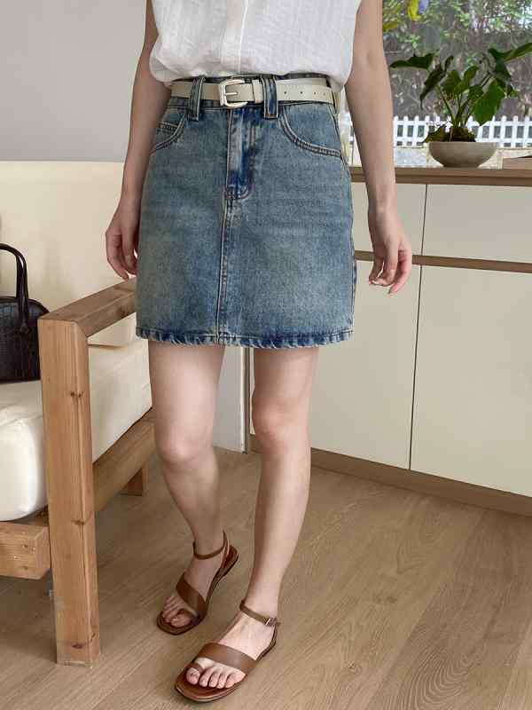 ・パターン: 無地・加工: ピース/継ぎ合わせ・素材: コットン・主素材成分: コットン 95%以上・スカートシルエット: Aライン・スカート丈: ショート・ディテール: ウエストベルト・色: ブルー・サイズ: S,M,L,XL・スタイル: 通勤