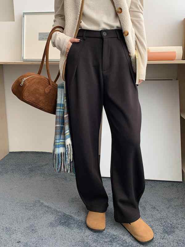 ・主素材: ポリエステル70-80%・副素材: 他の30%以下・スタイル: 基本款・パンツ形状: ストレートパンツ・パンツ丈: ロングパンツ・ウエスト: ハイウエスト・厚さ: 厚手・カラー: ブラック・サイズ: S,M,L,XL・スタイルタ...