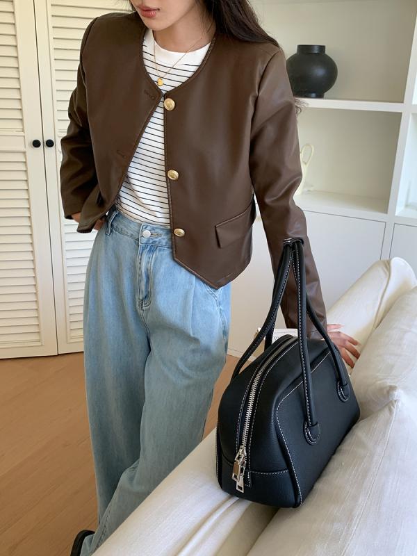 ・衣長: 短め（40-50cm）・襟型: 丸襟・素材: 合成皮革・カラー: 黒,こげ茶,クリーム・サイズ: M,L・スタイル: 通勤・版型: 通常・袖丈: 長袖・袖型: 通常袖・前立て: シングル多ボタン・対象: 女性・加工: パッチワーク...