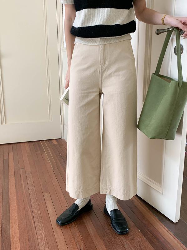 ・主素材: コットン90-95%・副素材: レーヨン30%以下・スタイル: ベーシック・パンツ丈: 9分丈・ウエスト: 高腰・厚み: 中厚・カラー: ベージュ・サイズ: S,M,L,XL・パンツ形状: ワイドレッグ・ストレッチ: 無・加工:...