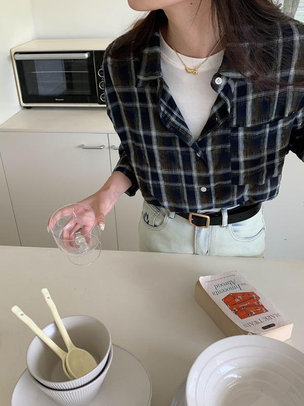 ・主素材: コットン・柄: チェック・袖丈: 長袖・加工: ピースワーク・シルエット: ゆったり・着丈: 中長款・襟型: 折り襟・袖型: 普通袖・流行要素: 配色・色: ピンク,ネイビー・サイズ: フリーサイズ・前立て: シングルボタン・ス...