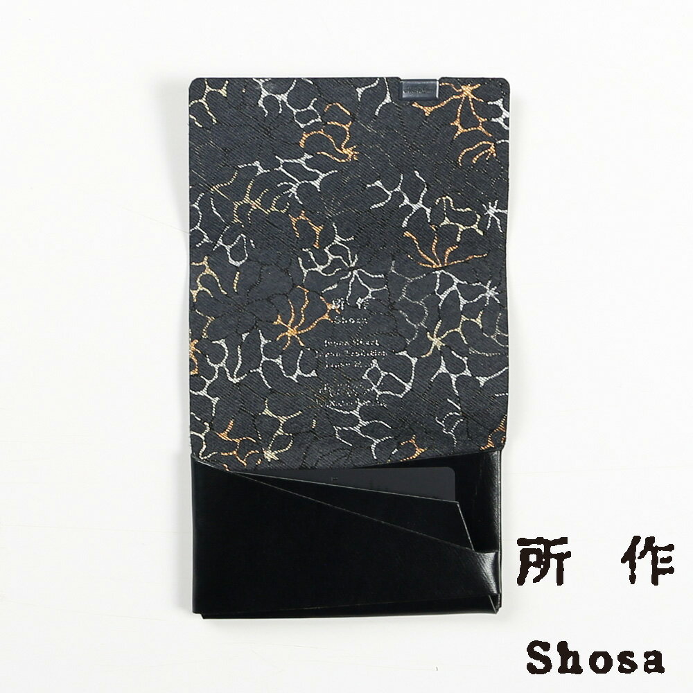 【商品説明】 「ワルツ "月"」 月の光を浴びて、静かに眠っている。 おだやかに、美しく。 -- 「夢をみる花」 スマートな印象を与えるカードケース カード入れが2箇所ありますので、ひとつは自分の名刺を、もうひとつは頂いた名刺を入れる場所と...