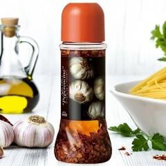 サクサクに焼き上げたにんにくと唐辛子を使用した、本格的なオリーブオイルベースのパスタソース。 シンプルながら奥深い味わいで、手軽に本格ペペロンチーノが楽しめます。 香ばしいガーリックの風味と、ピリッとした唐辛子のアクセント。 素材の美味しさ...