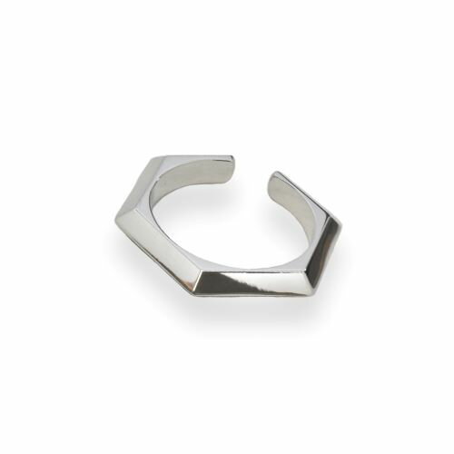 PUERTA DEL SOL（プエルタデルソル）は、1995年にデザイナー平野智靖氏が立ち上げたアクセサリーブランド。 ブランド名であるPUERTA DEL SOLは、スペインのマドリッドにある地名から命名し「太陽の門」という意を示し、また...