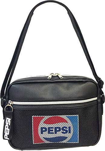 サントリーのソフトドリンク、ペプシコーラでおなじみのPEPSIから、スクエアショルダーバッグが登場です！メッシュポケットがカッコいいデザイン♪ロゴテープチャーム付きだよ☆ちょっとしたおでかけや、レジャーなどで大活躍なバッグですサントリーのソ...