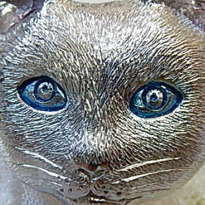 富士山を望む櫛形山の麓で工房ELLEを主宰する彫金作家丹澤幸雄さん。丹澤さんは伝統技法（彫金・象嵌・共付け）と異素材を合わせたジュエリーや生活彩品などを作製する作家さんで、その卓越した技術で数々の受賞歴を 誇っていらっしゃいます。数年前から...