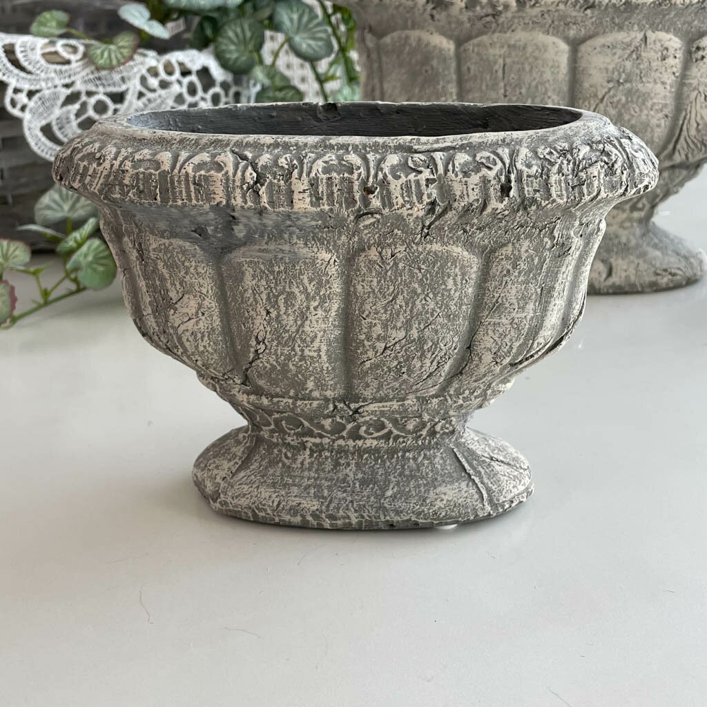 　商品説明サイズ巾17.5×奥行8×高さ11.5cm口径：巾12.5cm×奥行4.8cm重さ：775g&nbsp;材質ストーンウェア&nbsp;中国製ご購入の前に【ストーンウェア】陶器と磁器の中間的な性質で耐久性に優れています。釉薬の特性上...