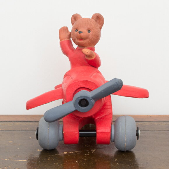 ブランドスタイルRUPERT THE BEAR IN PLANE BENDY TOY商品説明【RUPERT THE BEAR IN PLANE BENDY TOY】ソフトな手触りの飛行機に乗っているルパートベア。クマ部分を取り外す事ができ、...
