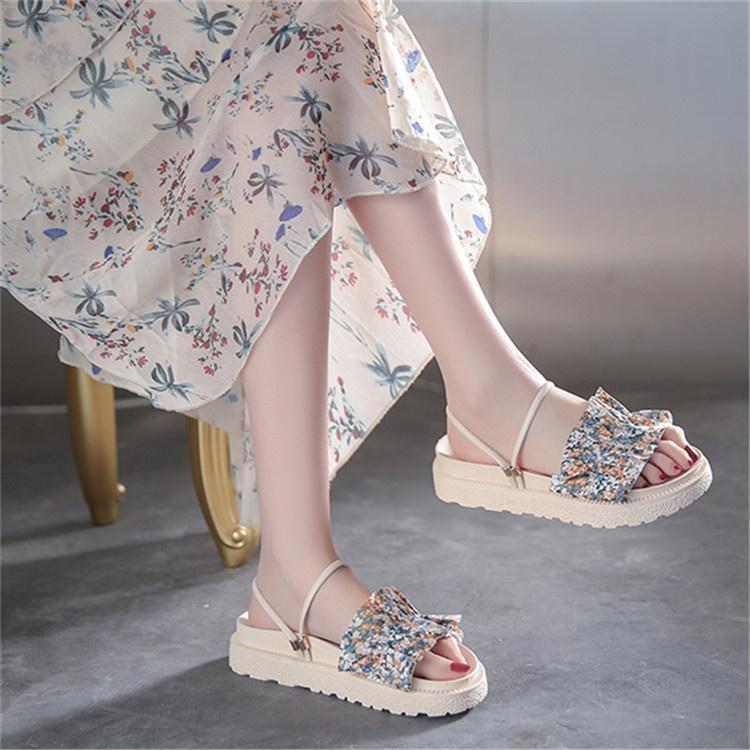 商品詳細:カラー:/A01/A02/A03サイズ:/22.5/23/23.5/24/24.5/25■商品説明抜け感があってお洒落なサンダルが登場！簡単に履けるお手軽さがあり、履いた時の足がすっきりときれいに見えるシンプルなモノトーンデザイン...